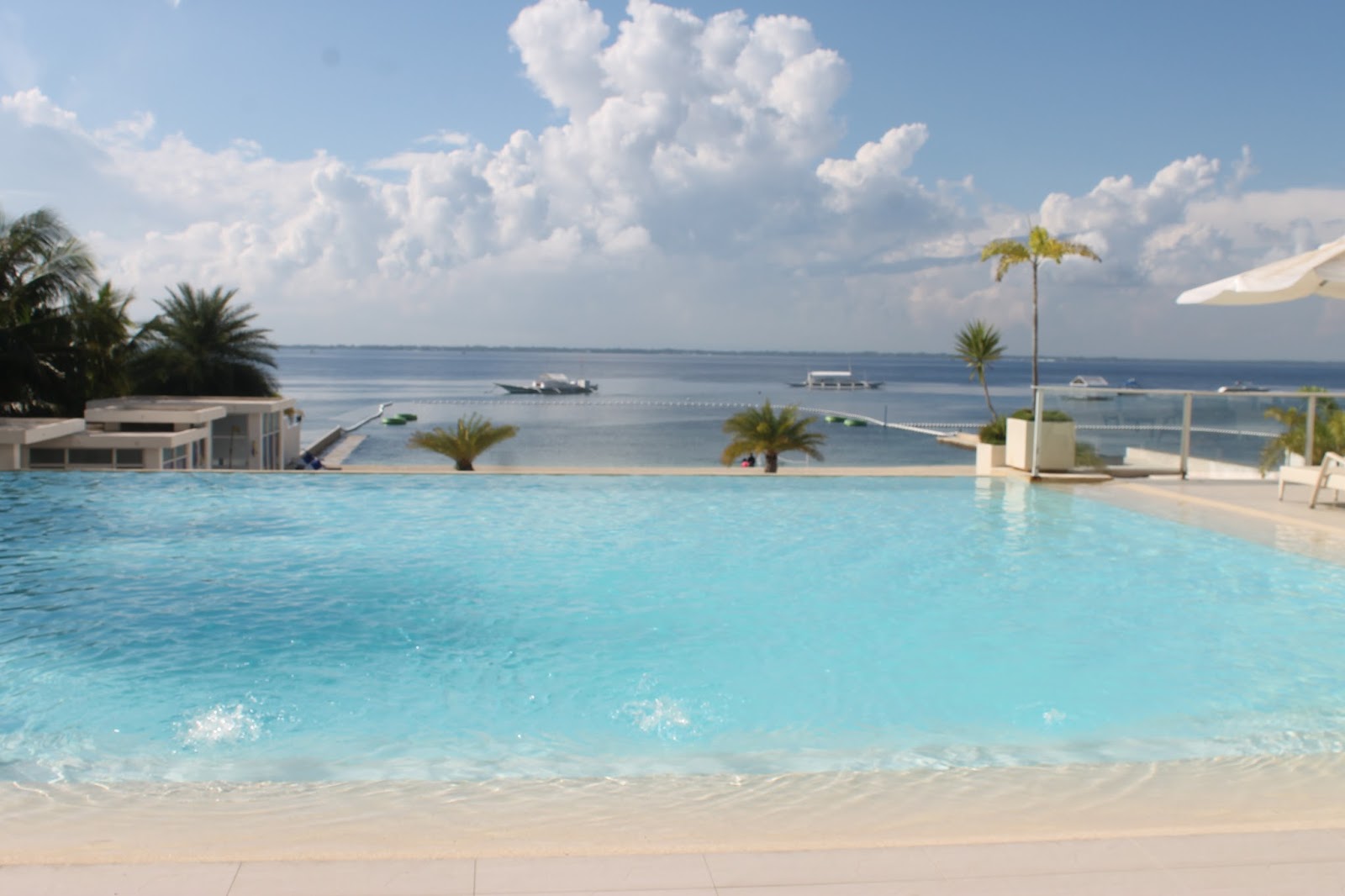 Queen of wishful thinking: Day Tour at BE Resorts Mactan