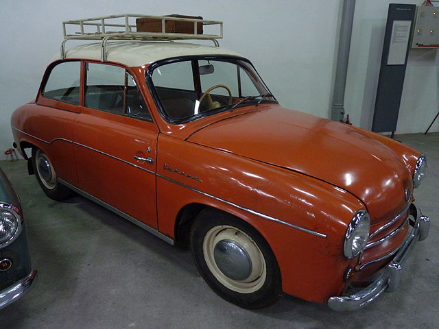 Two Stroke Cars: FSO SYRENA, TWO STROKE CAR FROM POLAND 1957-1983