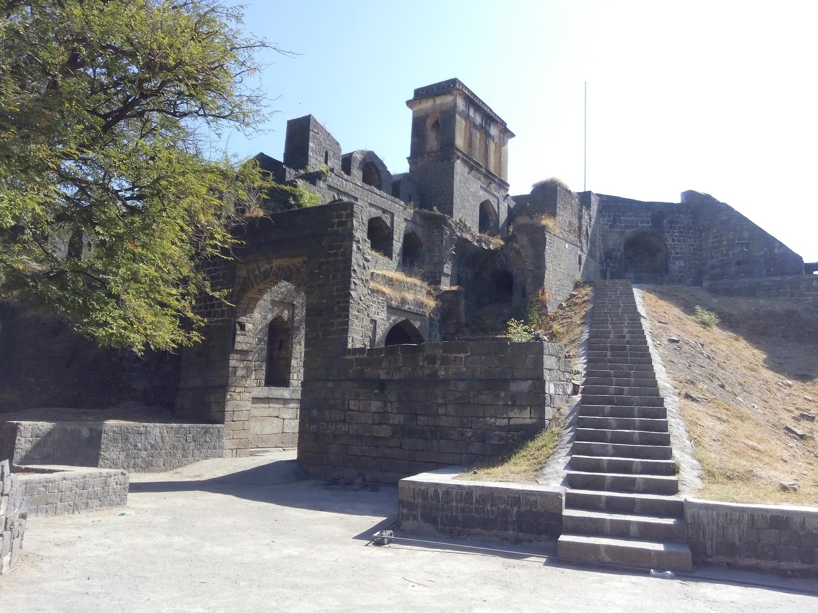Paranda Fort in Osmanabad district in Maharashtra | The journey of a ...