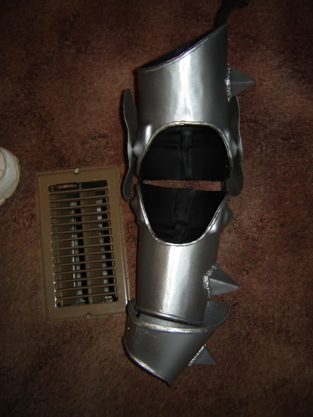 KISS COSTUMES & BOOTS: Gene Simmons Farewell Psycho Circus armor custom ...