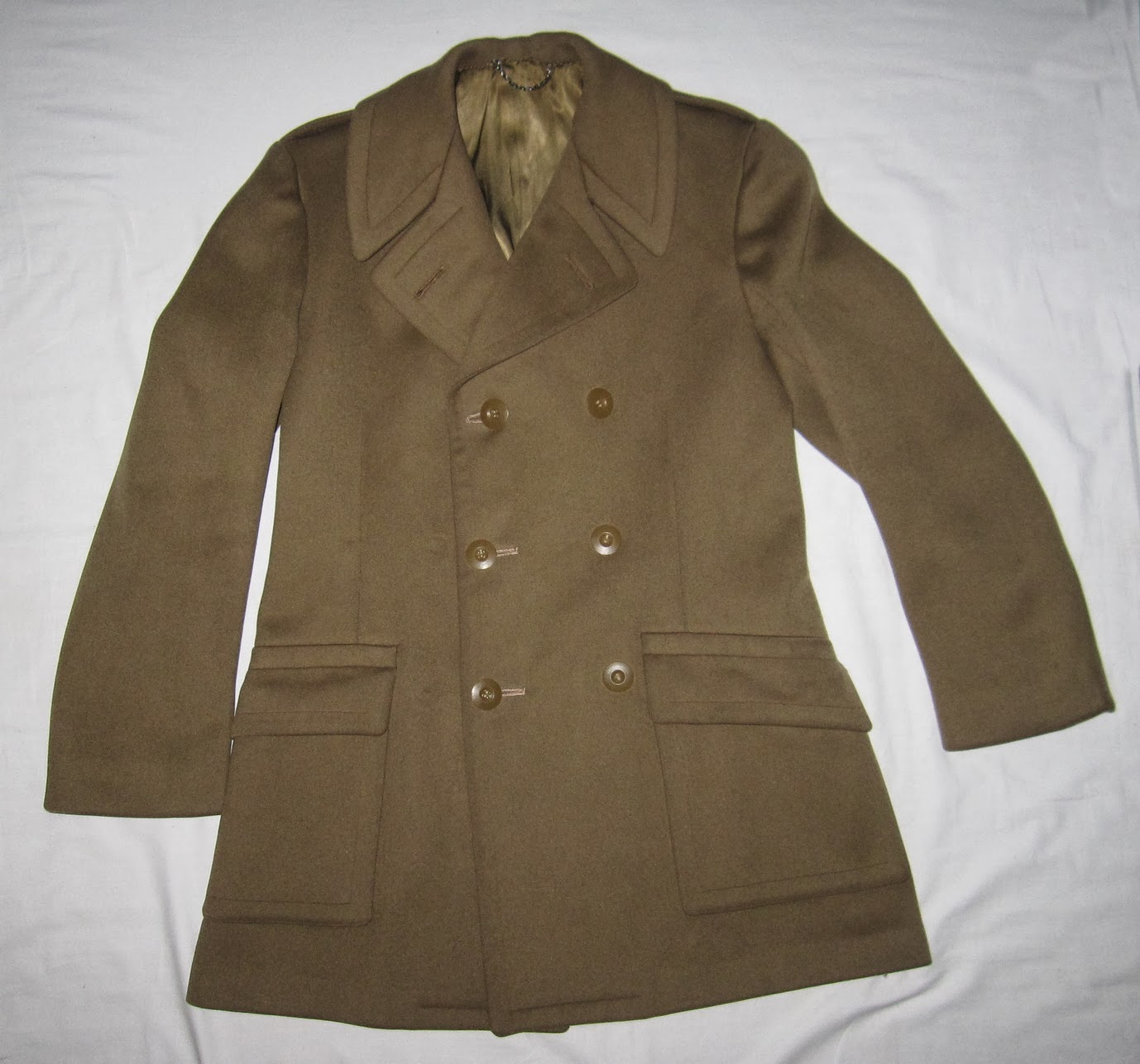 Field Poppy Prague: WWII US ARMY officer´s overcoat