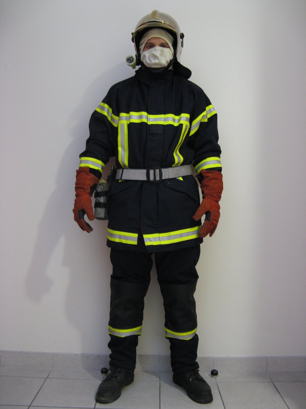 French fire station Pontivy 56: EPI (Equipement de Protection ...