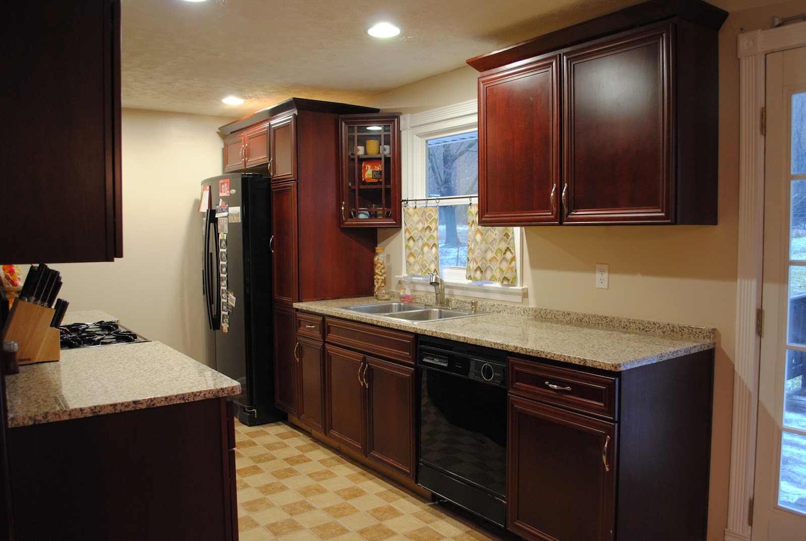 How To Install Crown Molding On Top Of Kitchen Cabinets