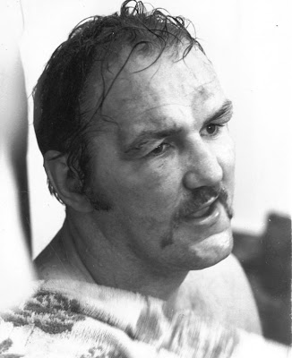 Bleeding Yankee Blue: PART 2: THE VENDOR FROM THE HOUSE THAT RUTH BUILT