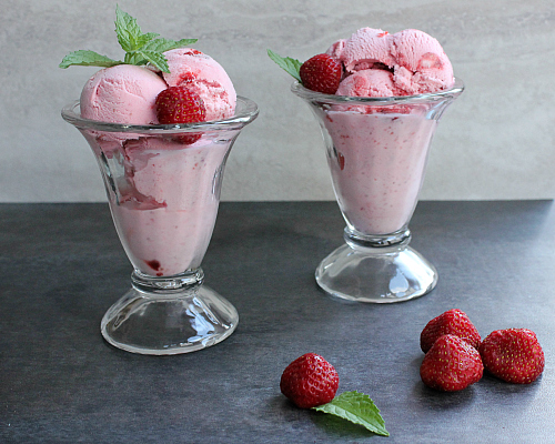 love, laurie: fresh strawberry ice cream