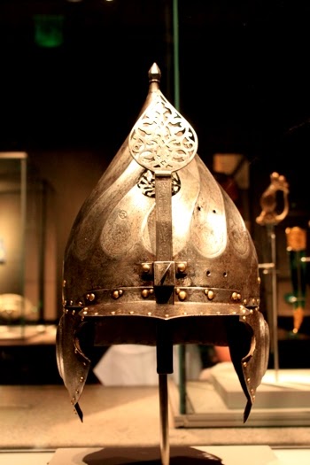 My Photography Journal: Museum of Islamic Art - Turban Helmet