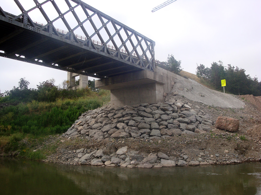 Momentos de Mohr: Estribos de puentes.