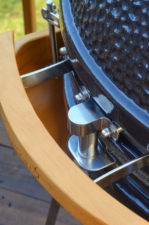 Nibble Me This: Review of the Vision Grills Classic B Series Kamado