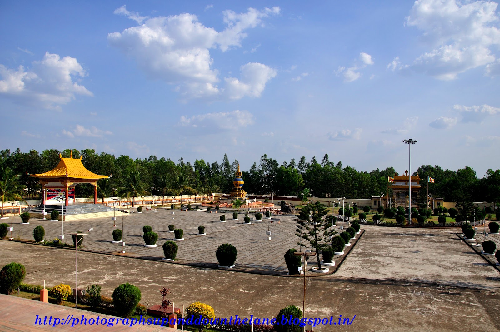 PHOTOGRAPHS UP AND DOWN THE LANE: Mundgod Tibetan settlement
