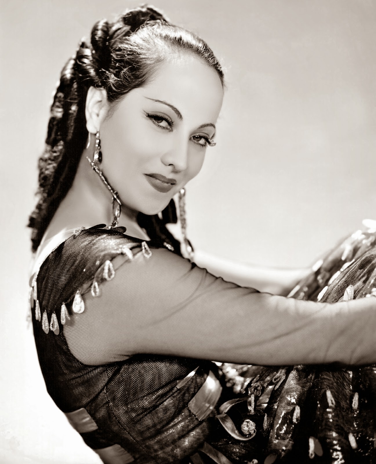 Slice of Cheesecake: Merle Oberon, pictorial