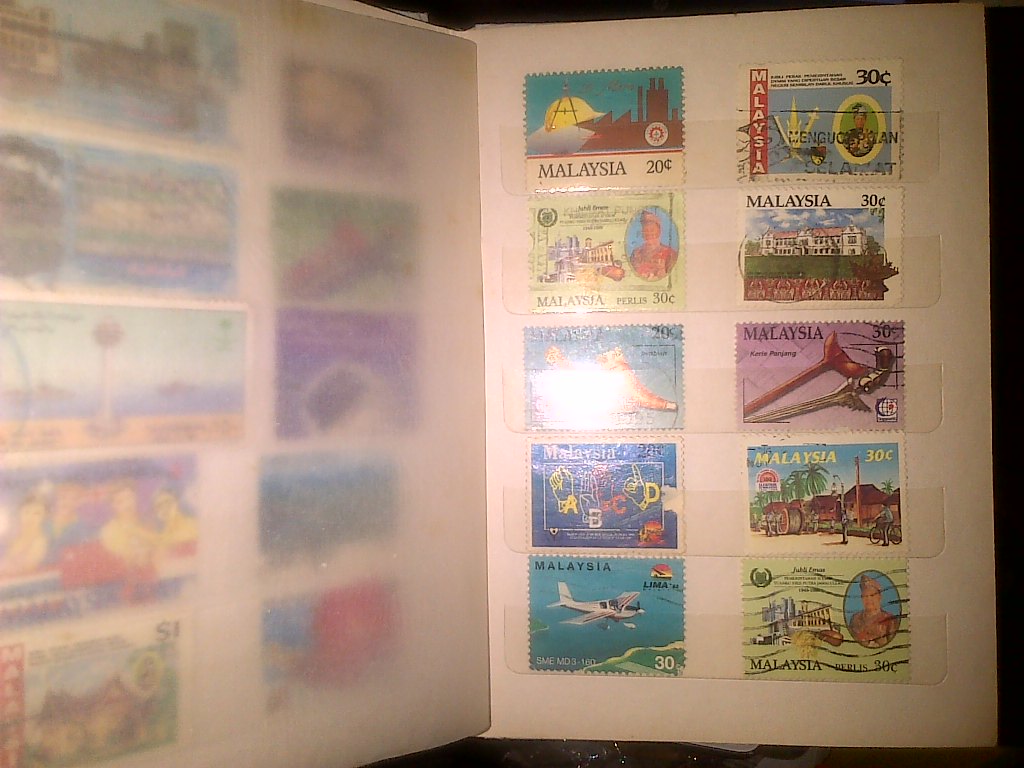 Album Filateli, Koleksi Perangko Lama yang Berharga - Dunia Qtoy