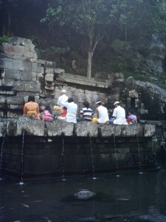 Hindu Rituals in The Temples of Jolotundo (Seloliman-Mojokerto-East Java)