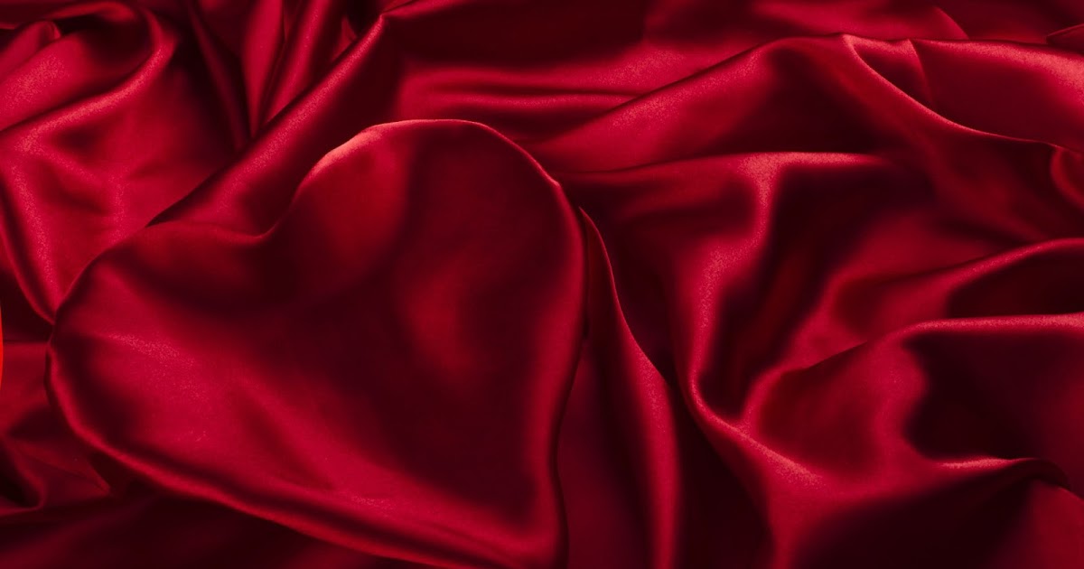 Satijn stoffen laken met rood hartje | Mooie Leuke Achtergronden Voor ...