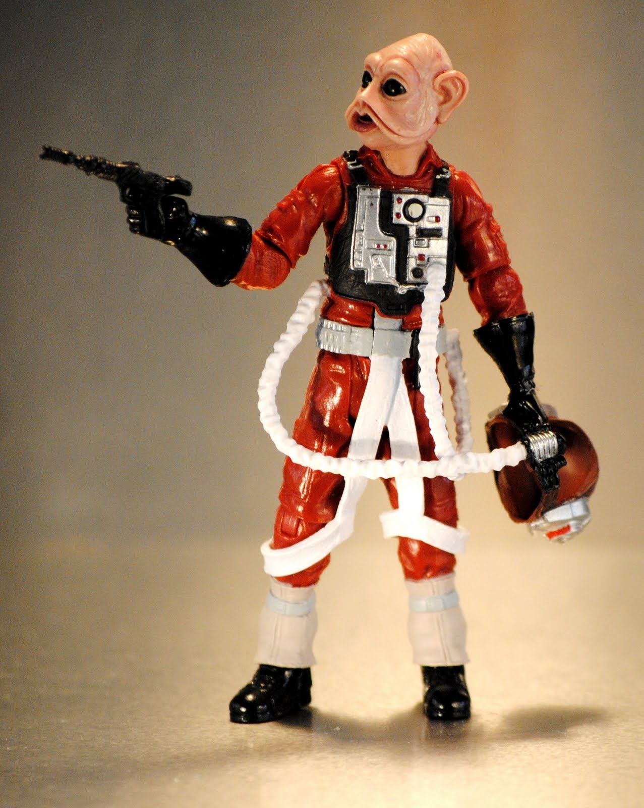 ACTION FIGURE EMPIRE: Ten Numb and Nien Nunb: Comfortably Nunb!