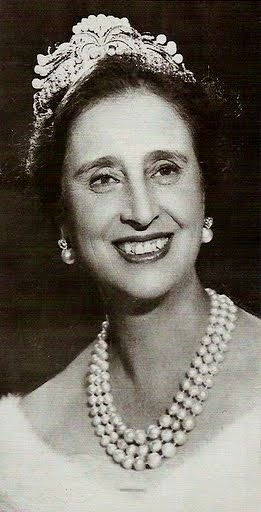 Royalty & Pomp: THE FIRST LADY