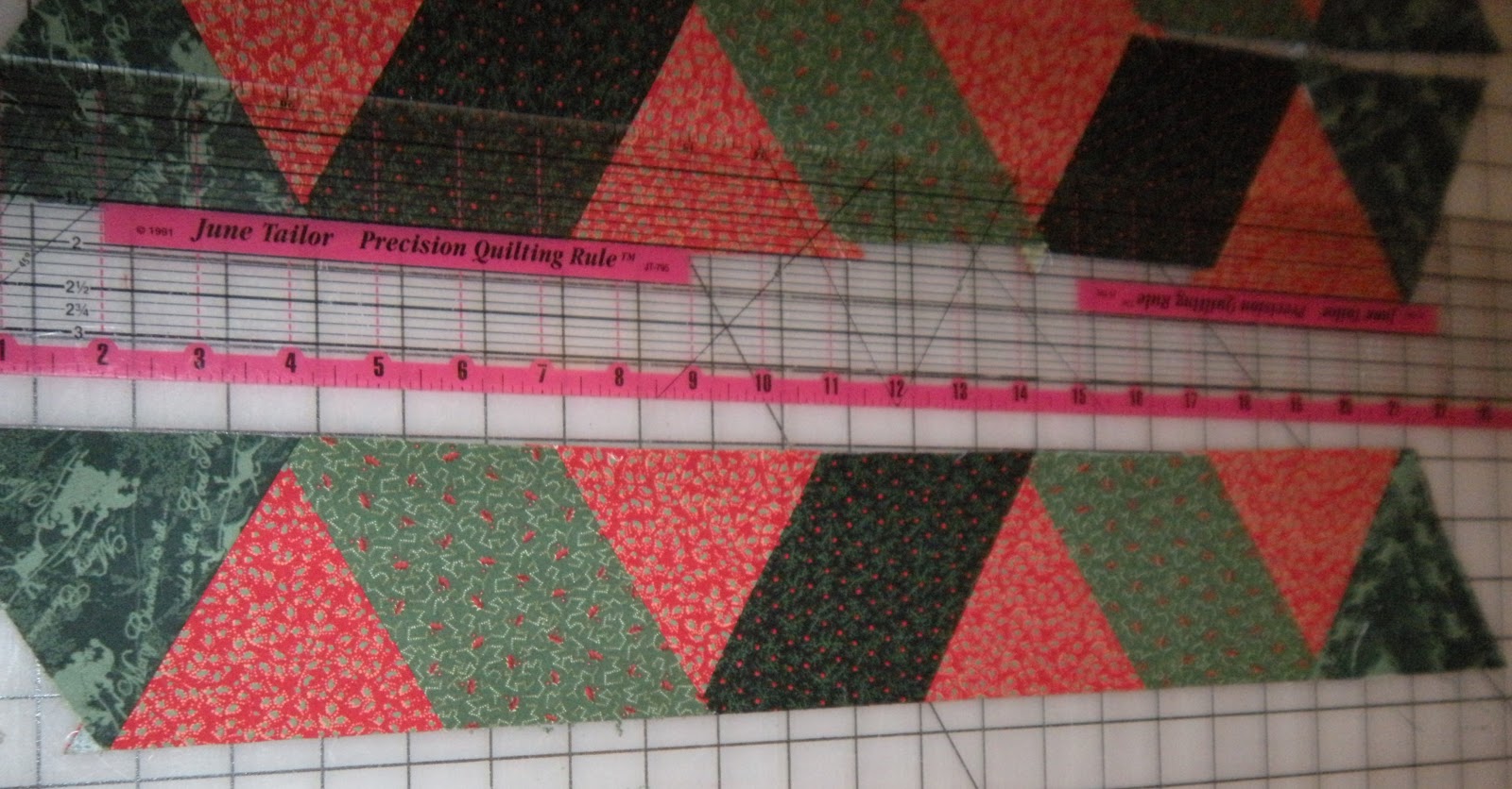 Life in the Scrapatch: Easy Tumbling Blocks Tutorial - Part 2 - Piecing ...