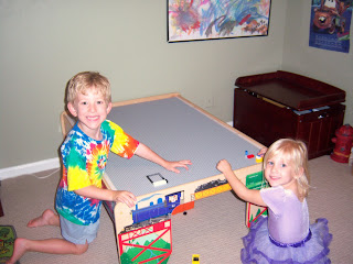 Inspired Mom: Andy's train table is now a Lego table!
