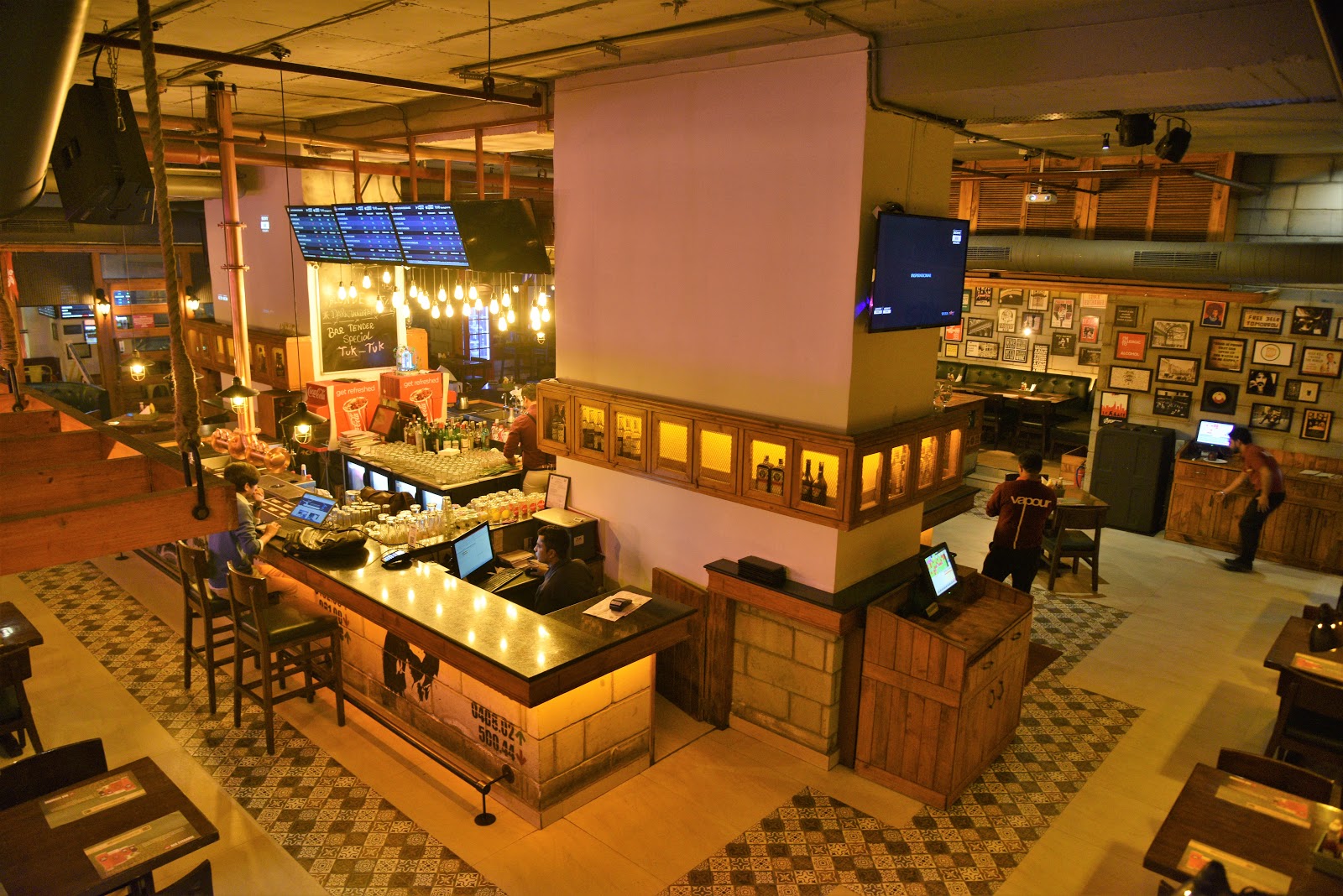 Vapour Bar Exchange - Changing Your Definition Of A Quintessential Bar