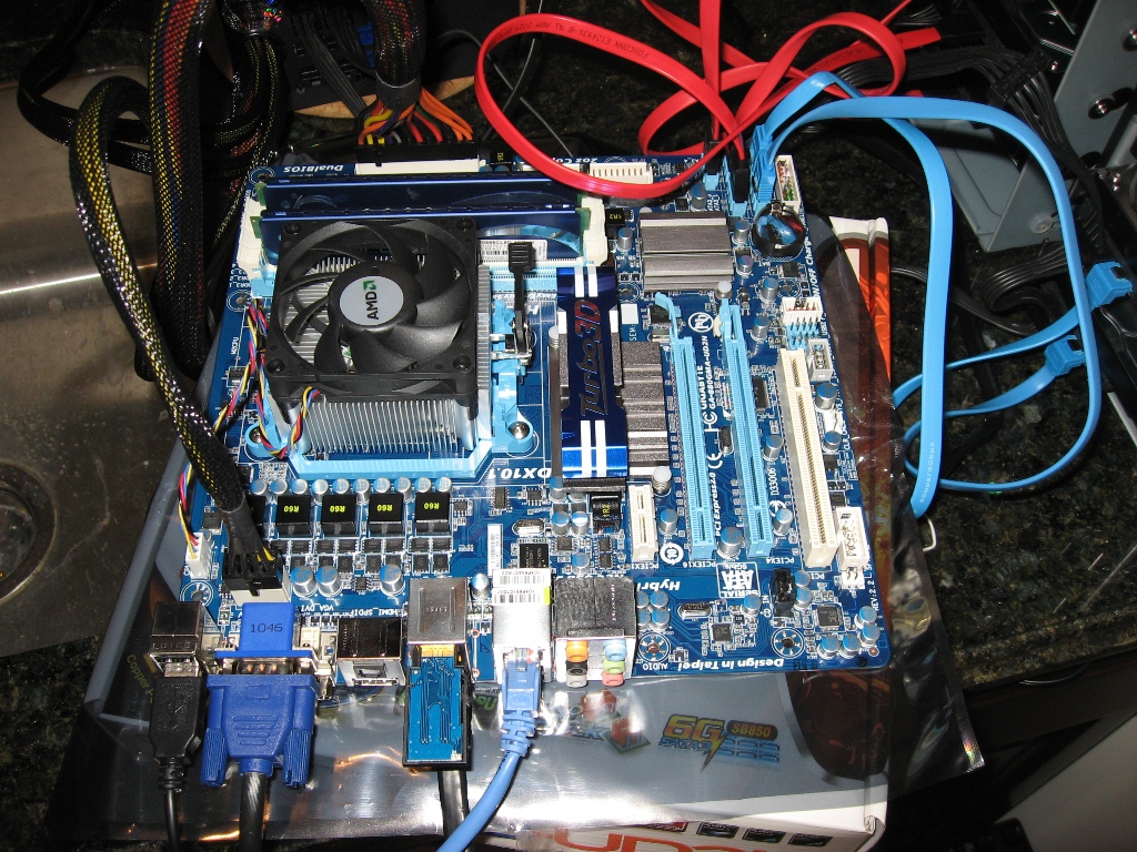 Alex's first Server - Unraid Compulsive Design - Unraid