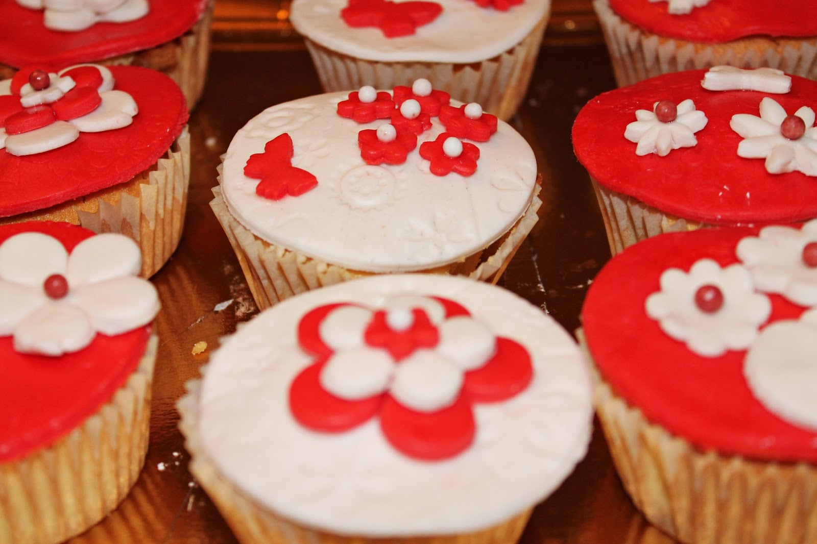 Magdalenas decoradas para La Semana Cultural del instituto | LA COCINA ...