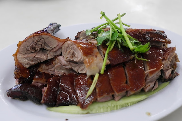 JE TunNel: RESTORAN SOON LOK 顺乐炭烧脆皮烧鸭海鲜饭店 for their Signature Charcoal ...