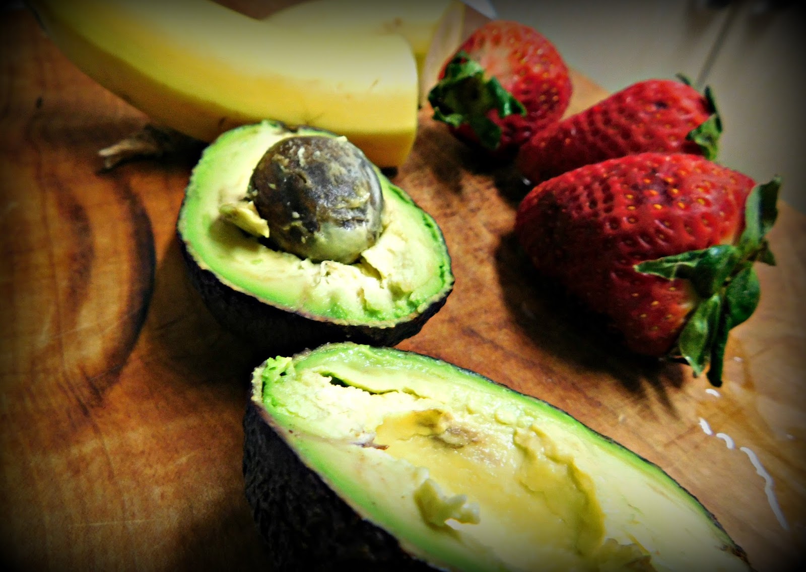Turning Mommy: Delicious Avocado and Fruit Smoothie