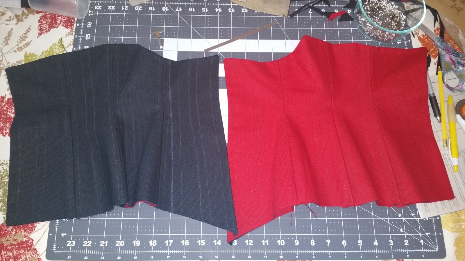 Danielle Sews: Simplicity 1091 - Harley Quinn Corset