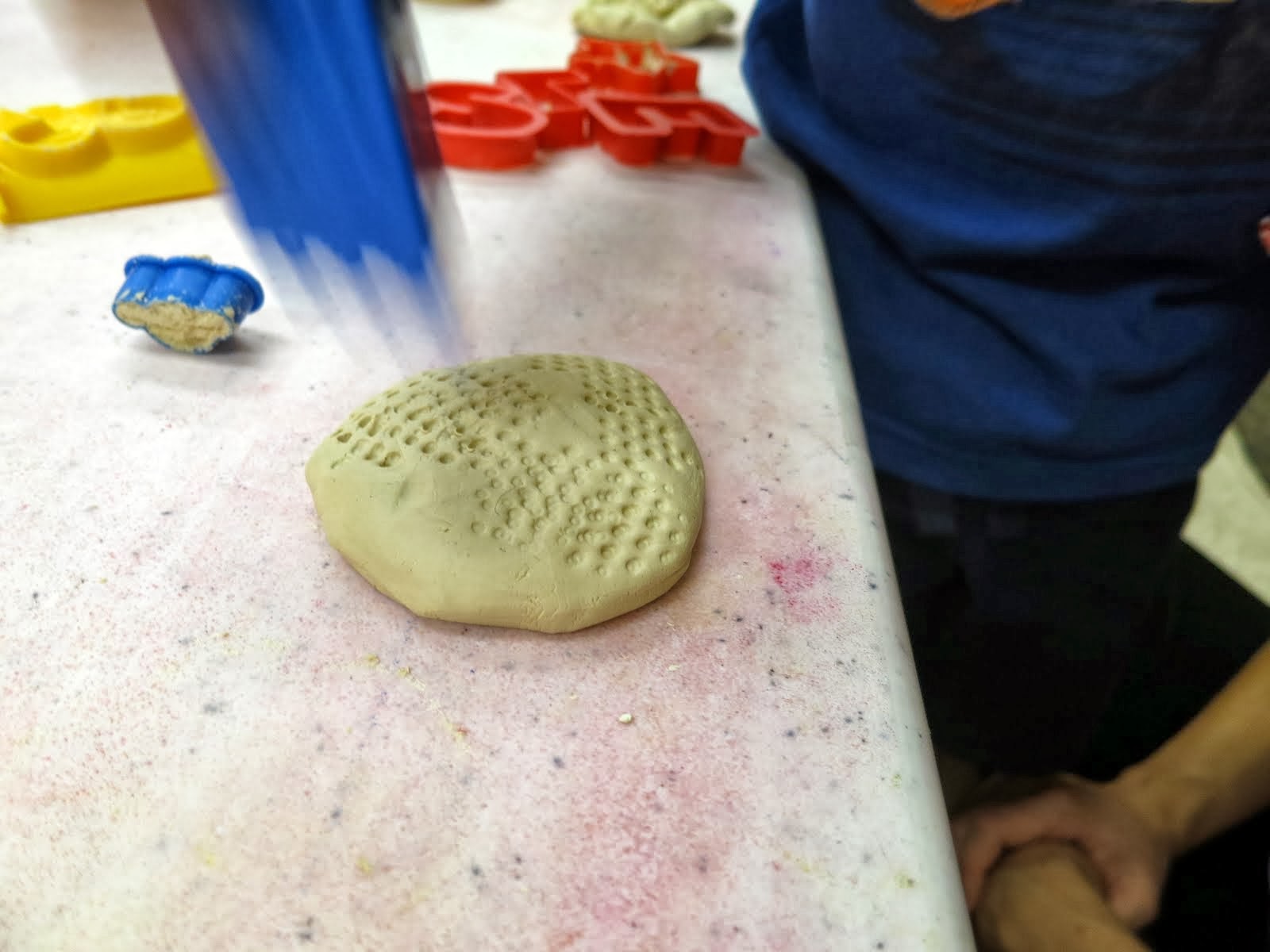 Toddler Art Class: Playing with Clay : library makers