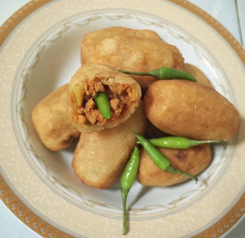 Bagaimana Cara Mudah Membuat Combro Renyah Pedas? | Dapur Kitty