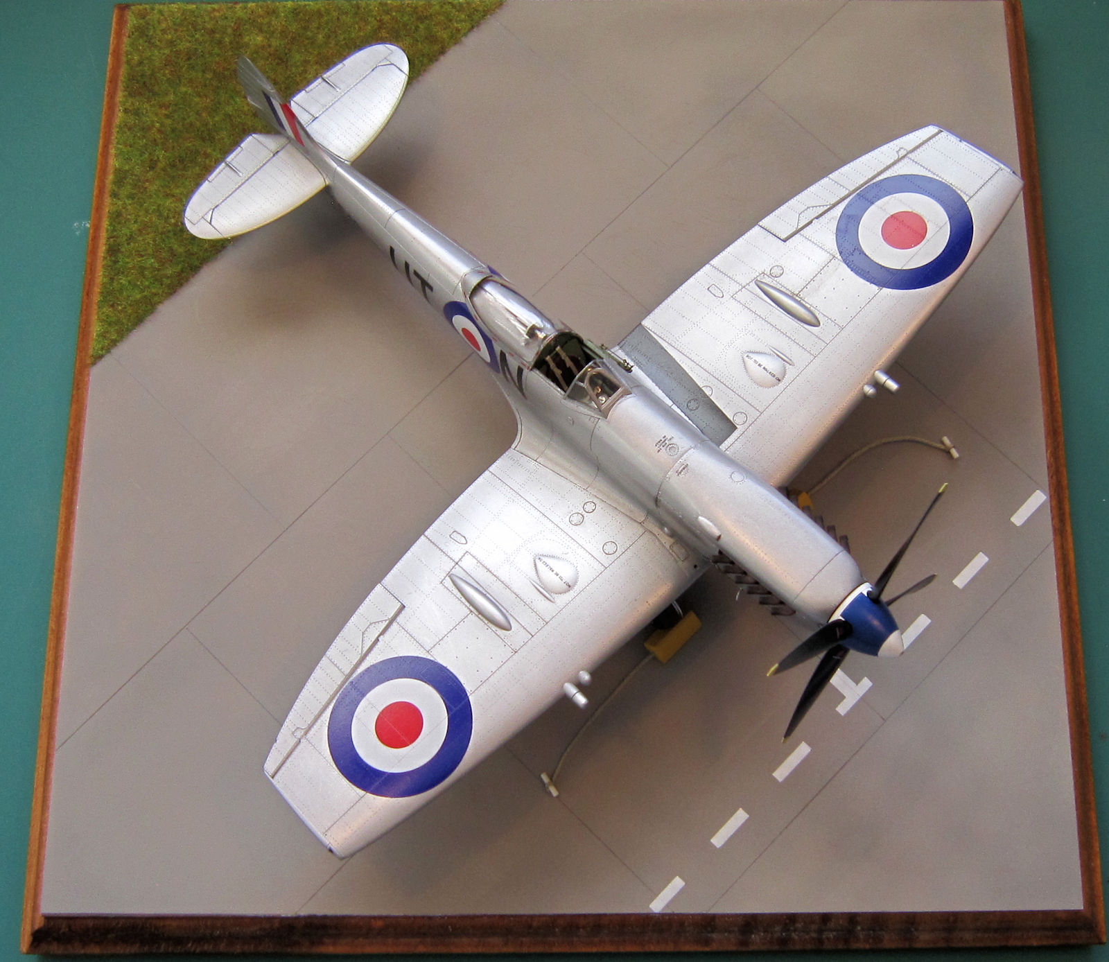 The Modelling News: Build review: Jono takes on Eduard's 48th scale ...