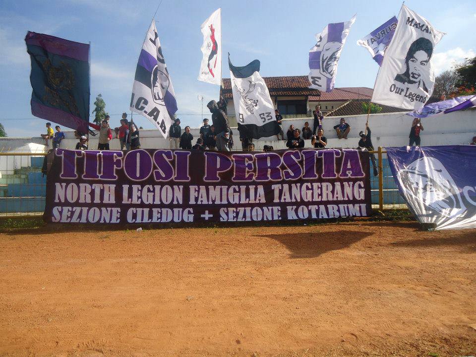 Persita Tangerang vs Persidafon Dafonsoro 25/08/2013 | Ultras In Indonesia