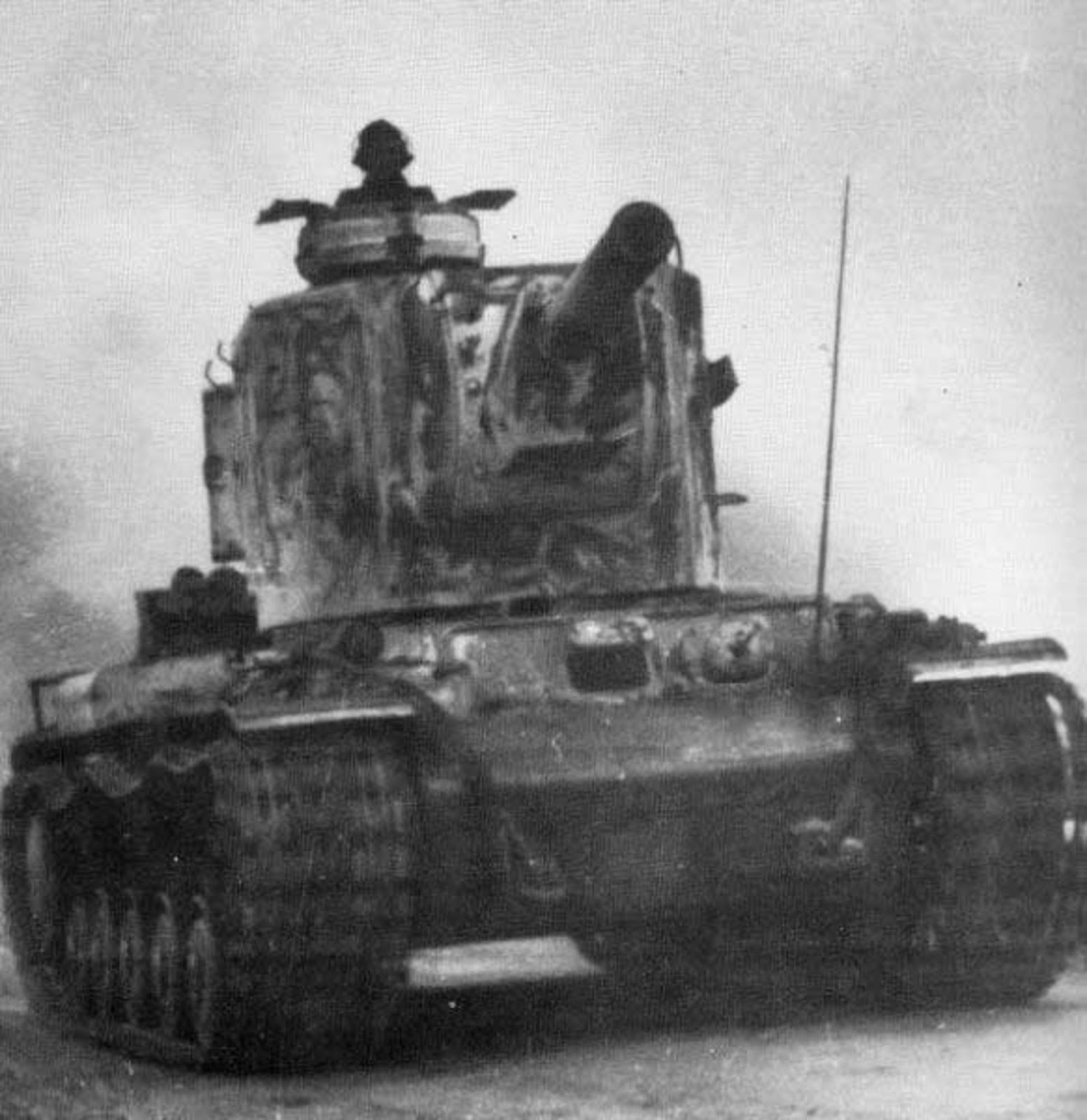 Okruchy Historii: KW-2 - Radziecki "Goliat"