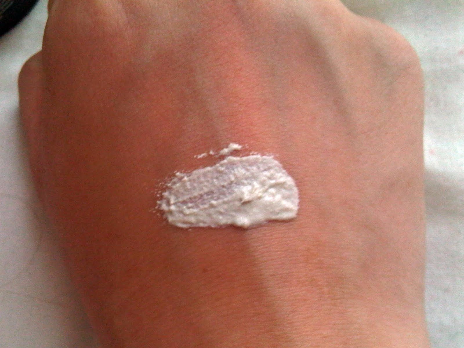 Ditzy Glamour: Lush Review: Volcano Foot Mask