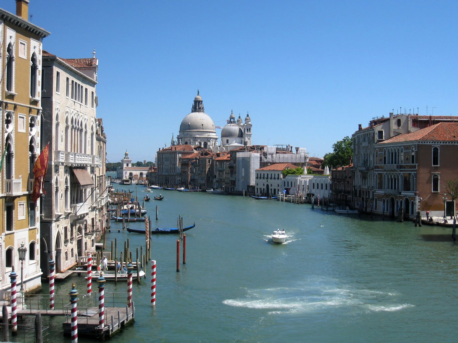 Venice, Italy (The Most Romantic Place) - Amazing Places