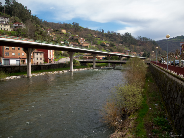 J.L.Gorria: El Entrego (Asturias)