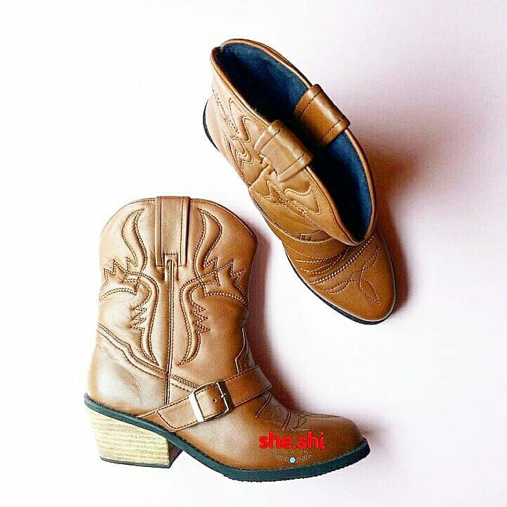 SEPATU BOOT COWBOY MOTIF