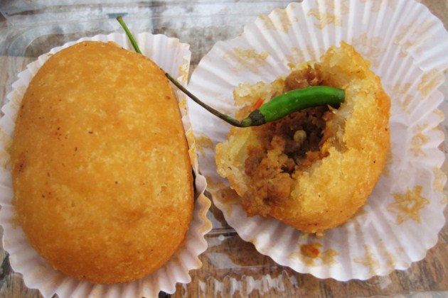 Resep dan Cara Membuat Combro Isi Tempe Pedas - SEDAPQU