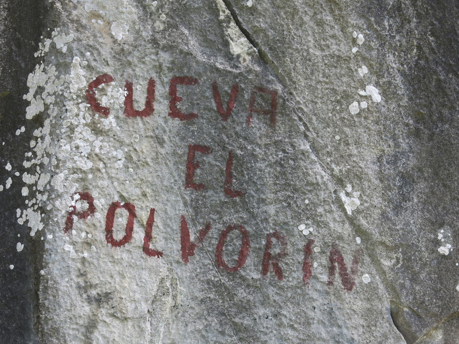 Una mirada al entorno.: Cueva de El Polvorín