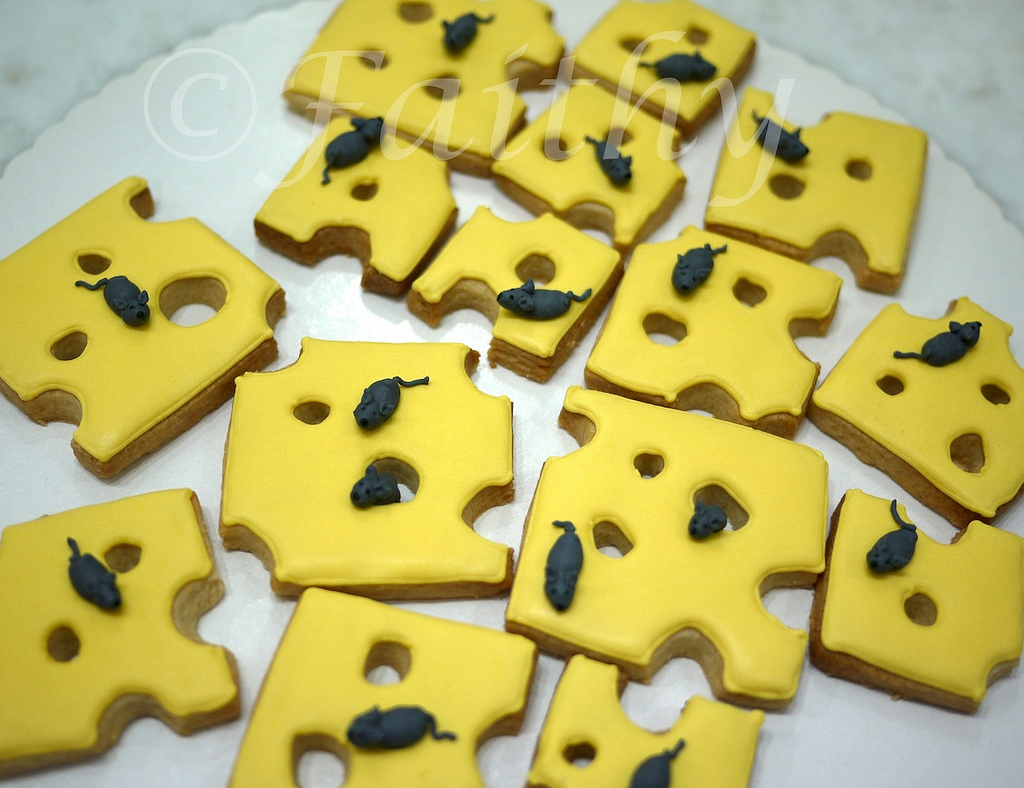 faithy bakes: Cheese Mice Cookies