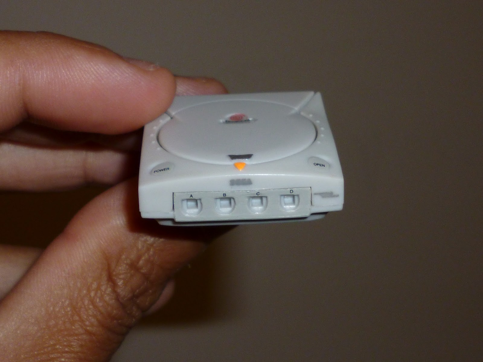 Dreamcast re-released as the worlds tiniest working gaming console : r ...