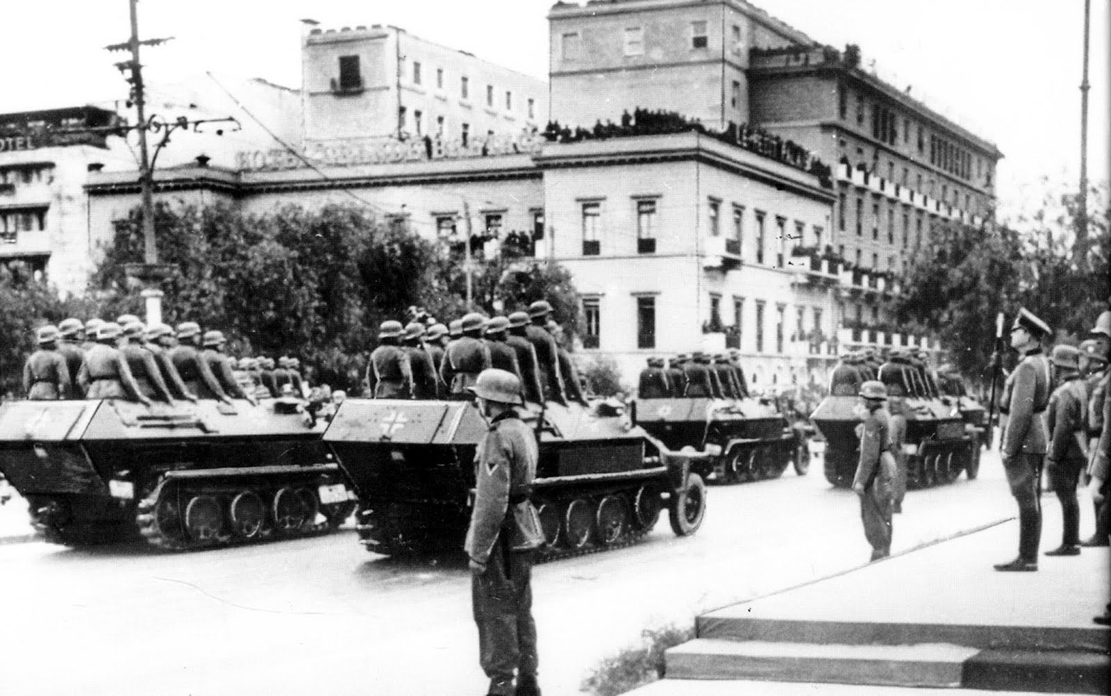 NAZI JERMAN: Foto Halftrack SdKfz 251 (Sonderkraftfahrzeug 251)