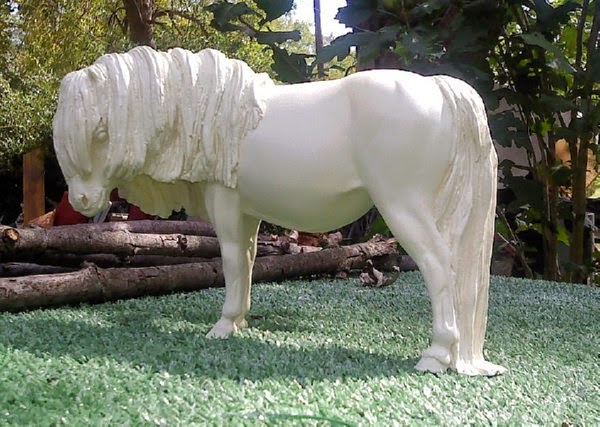 Resin Horse Editions: Grace Newhouse