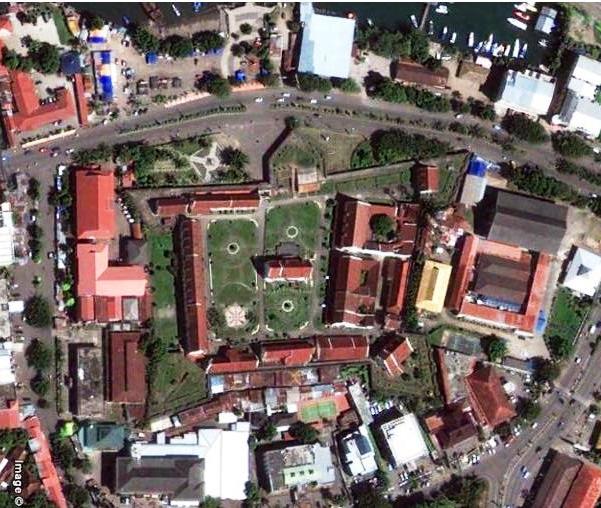 Nawanawa: Benteng Fort Rotterdam Makassar