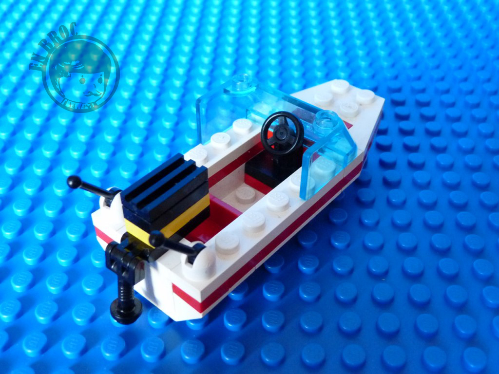 en-broc: Lego 1632 : Speedboat, 1990