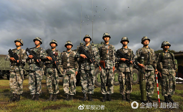 China Defense Blog: A first look: PLA's new 9-man "ZBL09" infantry ...