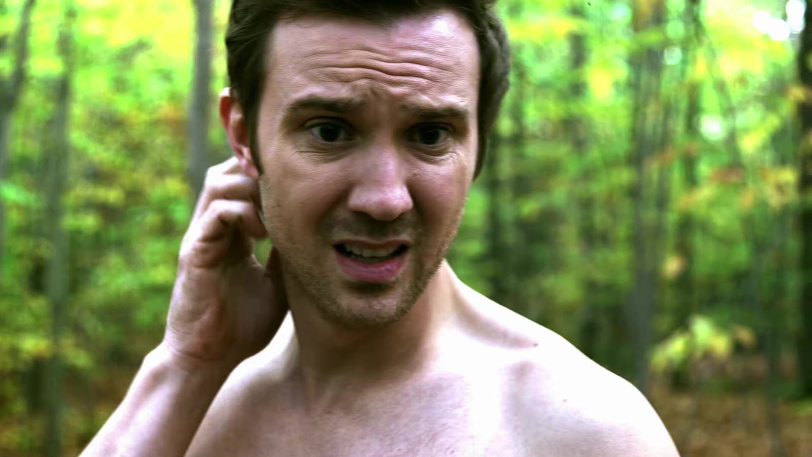 ausCAPS: Sam Huntington shirtless in Being Human 3-10 "For Those About ...