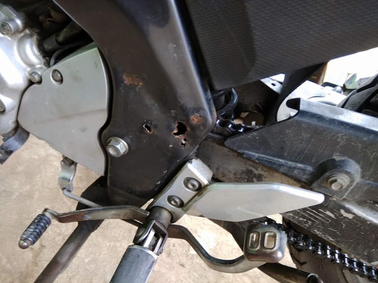 √ Deltabox Vixion Karatan Keropos Bolong dan Cara Mencegahnya | Share Info