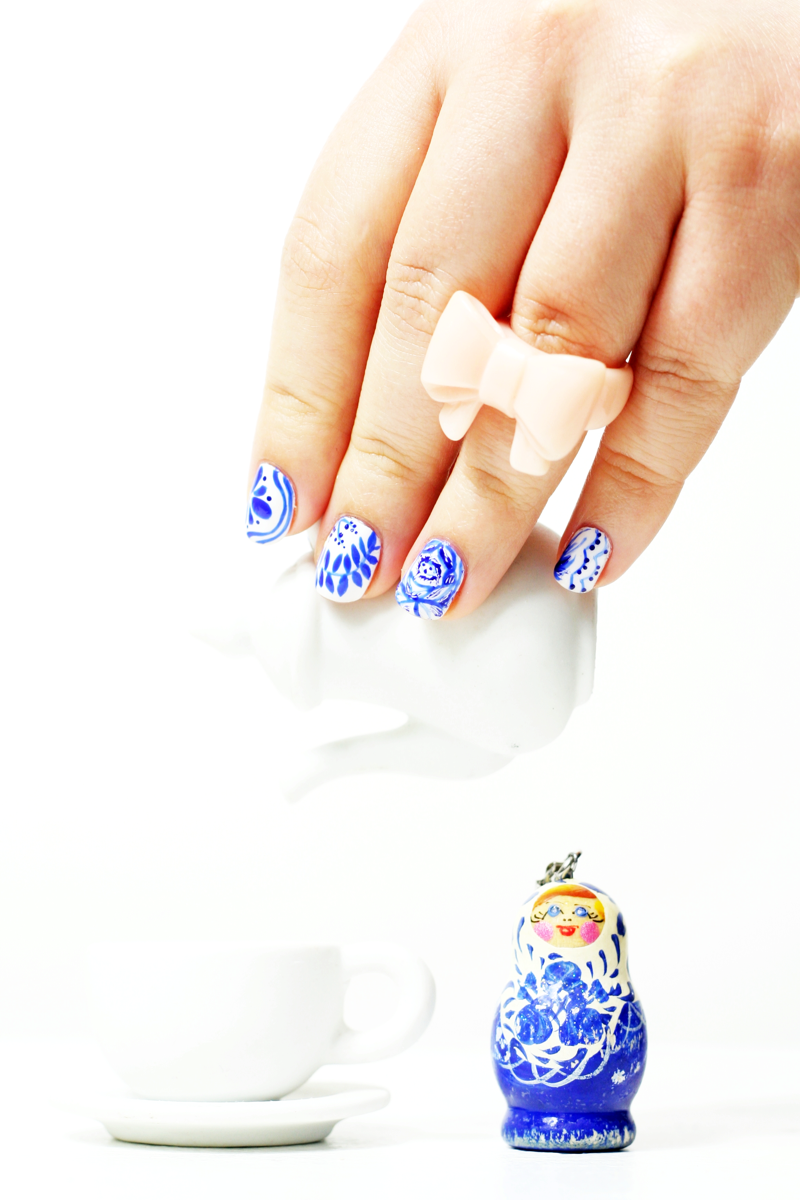 Souchka: Porcelain nail art