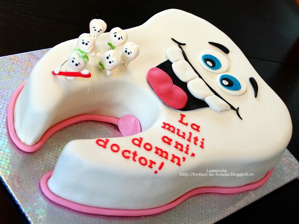 Parfum si culoare in bucataria mea. Torturi personalizate la Braila ...