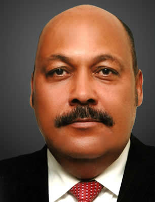 Think Akwa Ibom!: Akpabio compensates Don Etim with LG transition ...